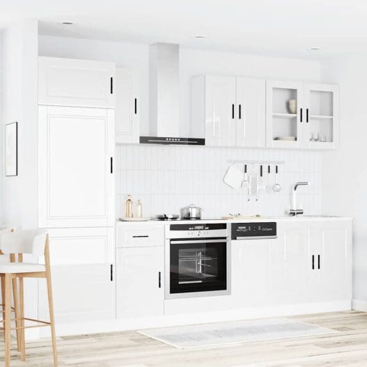 How To Decorate A Small Kitchen So It's Clutter Free