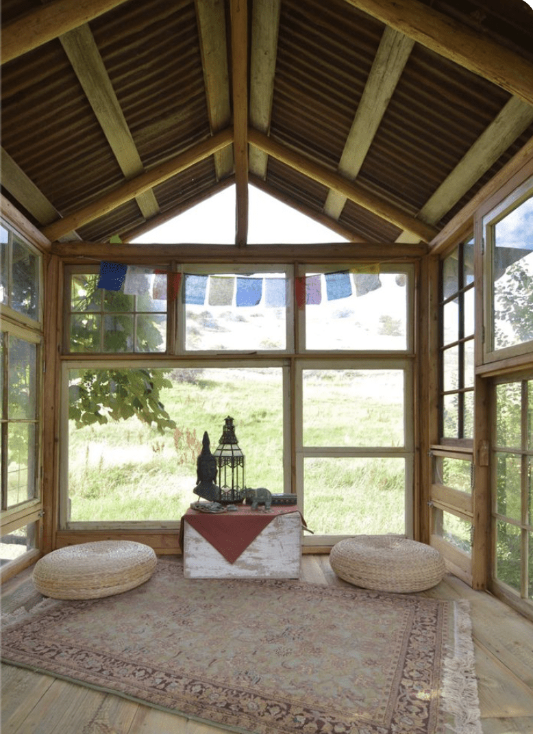 20 Cozy She Shed Ideas For Your Own Private Retreat