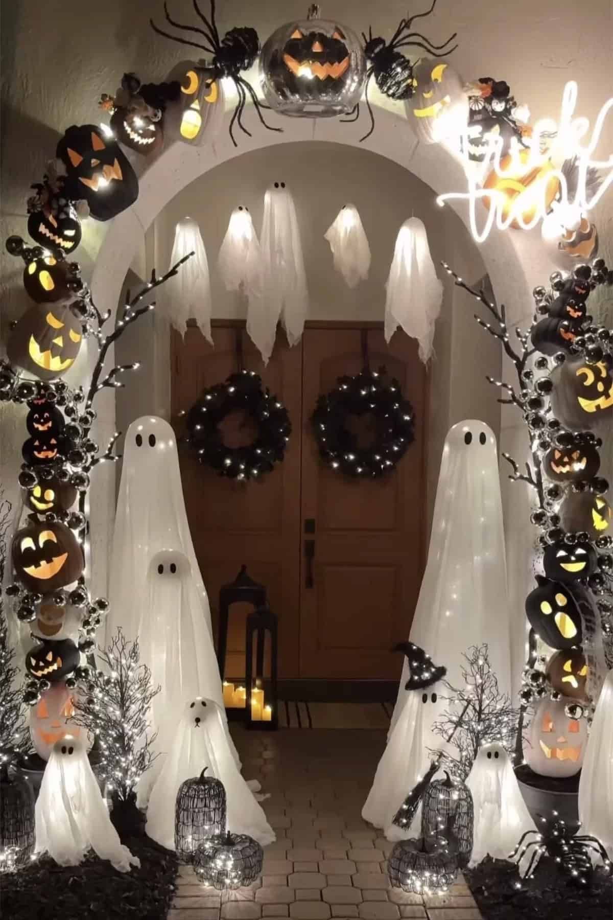 10 Creative Halloween Archway DIY Ideas