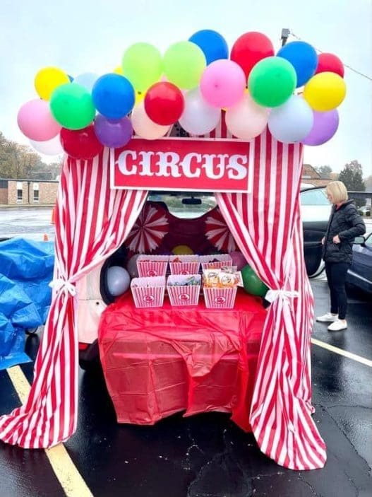 21 Creative Halloween Trunk or Treat DIY Ideas